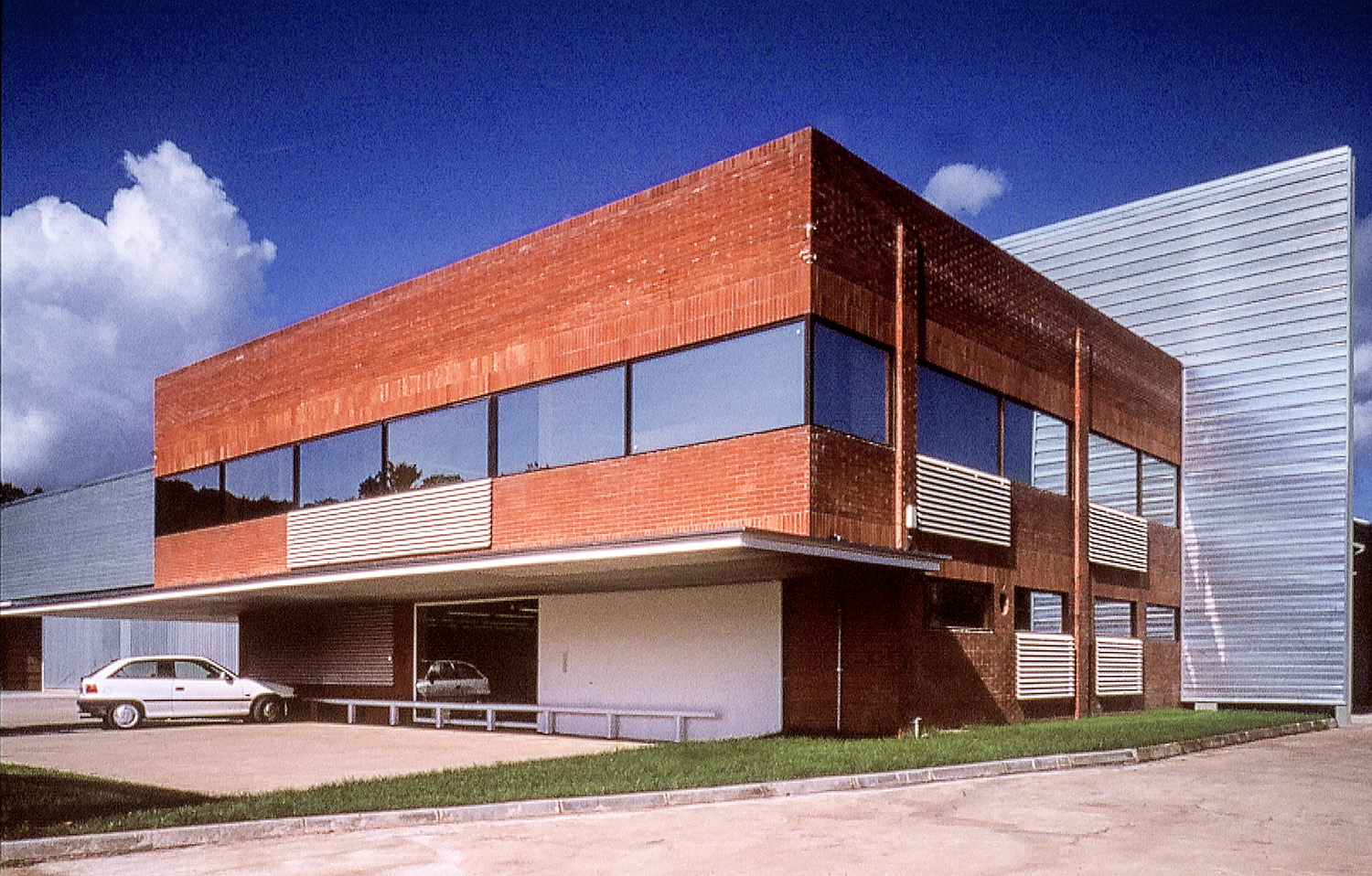 OFFICE BUILDINGS – Bach Arquitectes